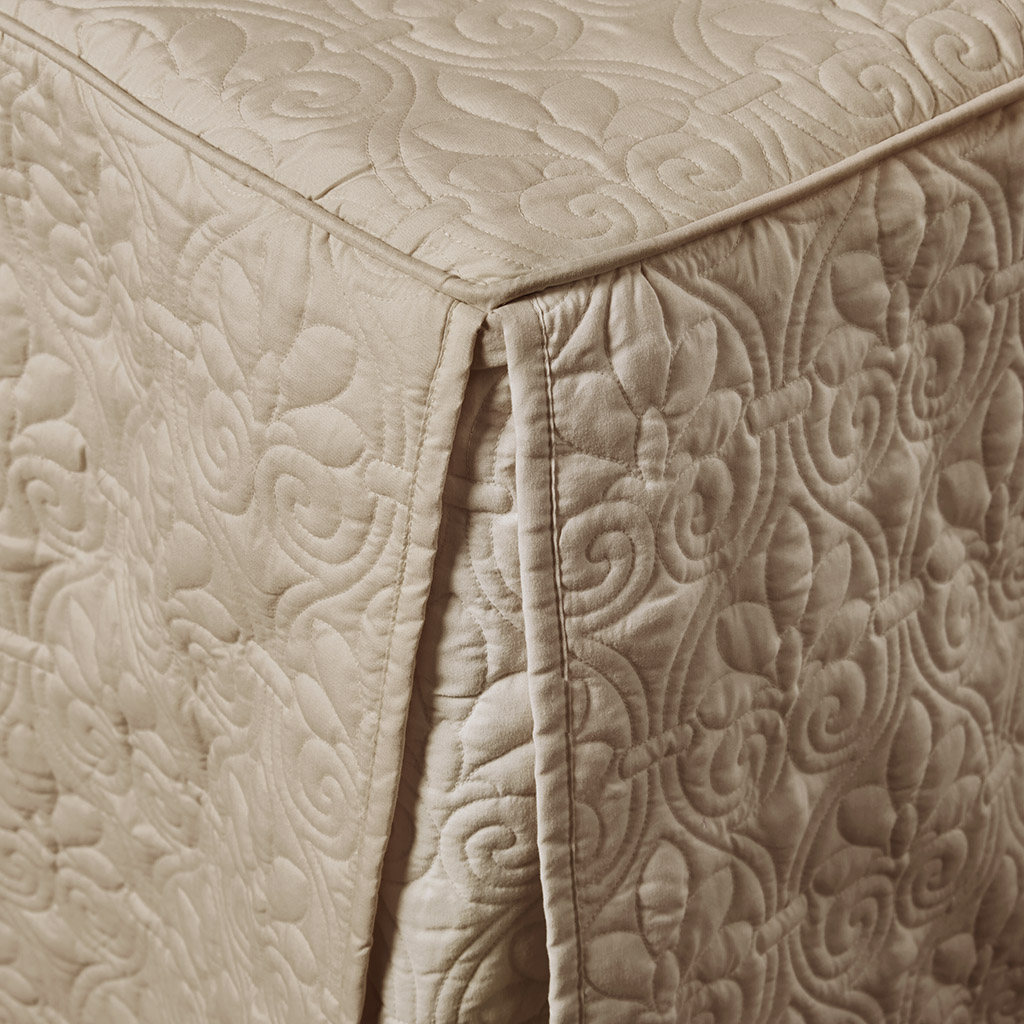 Madison Park Quebec 3 Piece Split Corner Pleated Quilted Bedspread | eBay